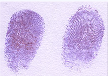 Les Empreintes digitales :: La police scientifique